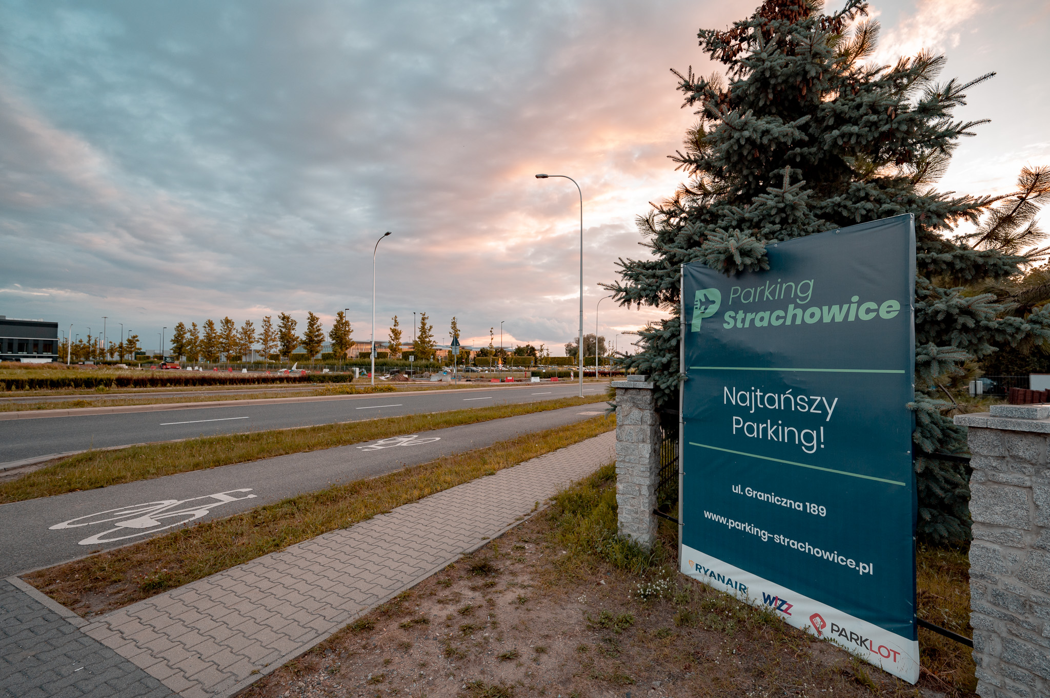 Parking Strachowice Copernicus Airport Wroclaw – Online reservation ...