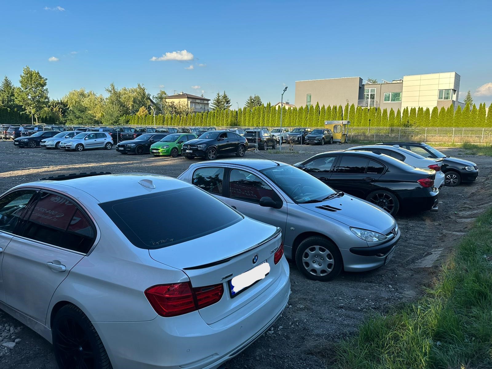 Auto Park Okęcie en el Aeropuerto de Varsovia-Chopin - Reserva Online 0 ...